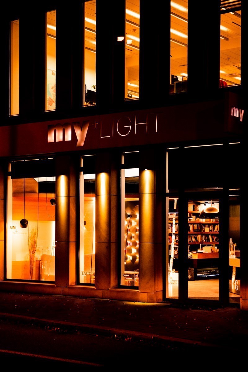 Illuminated advertising and advertising panels - production