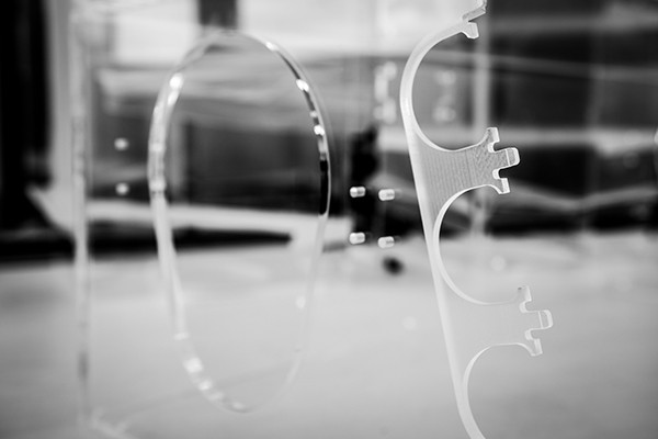 Products made of acrylic glass and the method of acrylic glass production