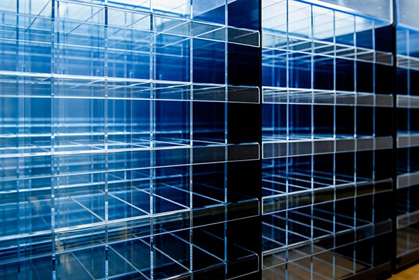 Products made of acrylic glass and the method of acrylic glass production